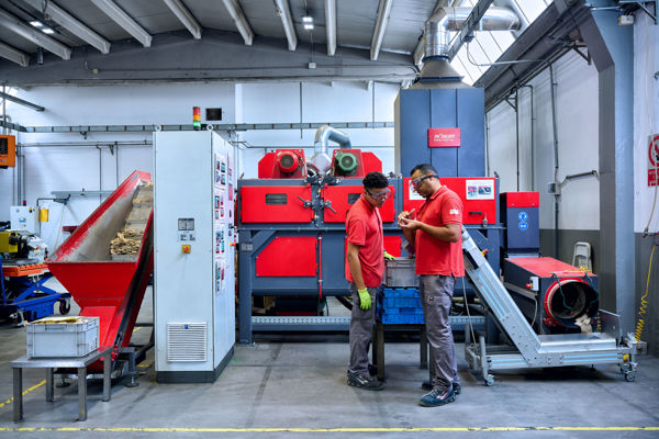 High-quality post-molding processes | forteq Group