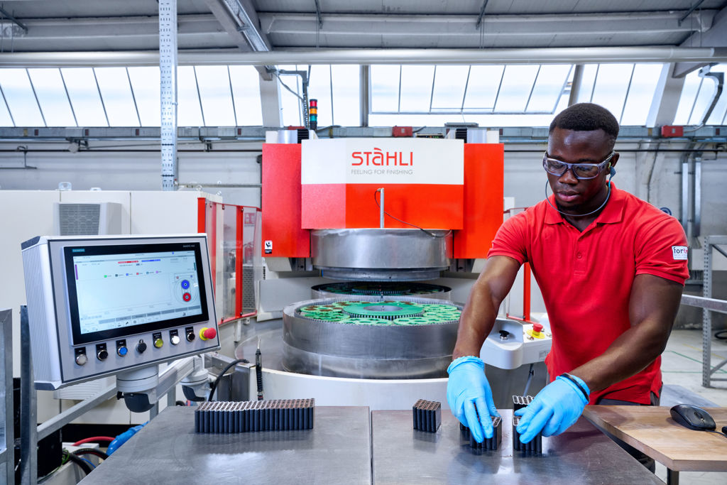 High-quality post-molding processes | forteq Group